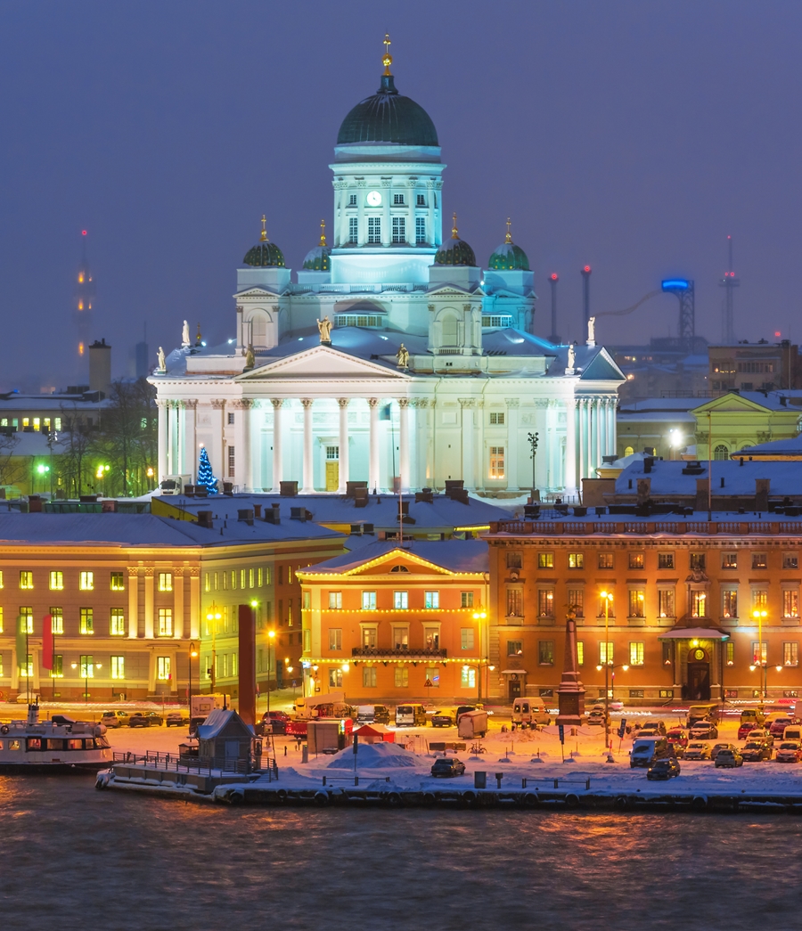 Nopti Albe in Scandinavia 2025 - Turul Premium